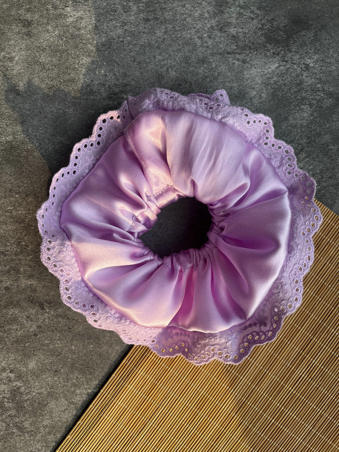 Oversized White Silk Lace Scrunchie – Awulook